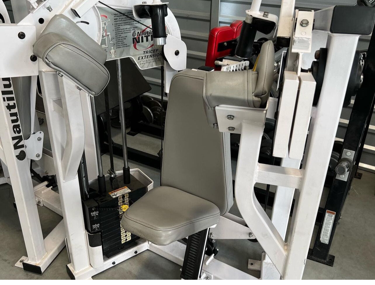 Nautilus Nitro ISO Lateral Tricep Extension – Savedge Iron Company